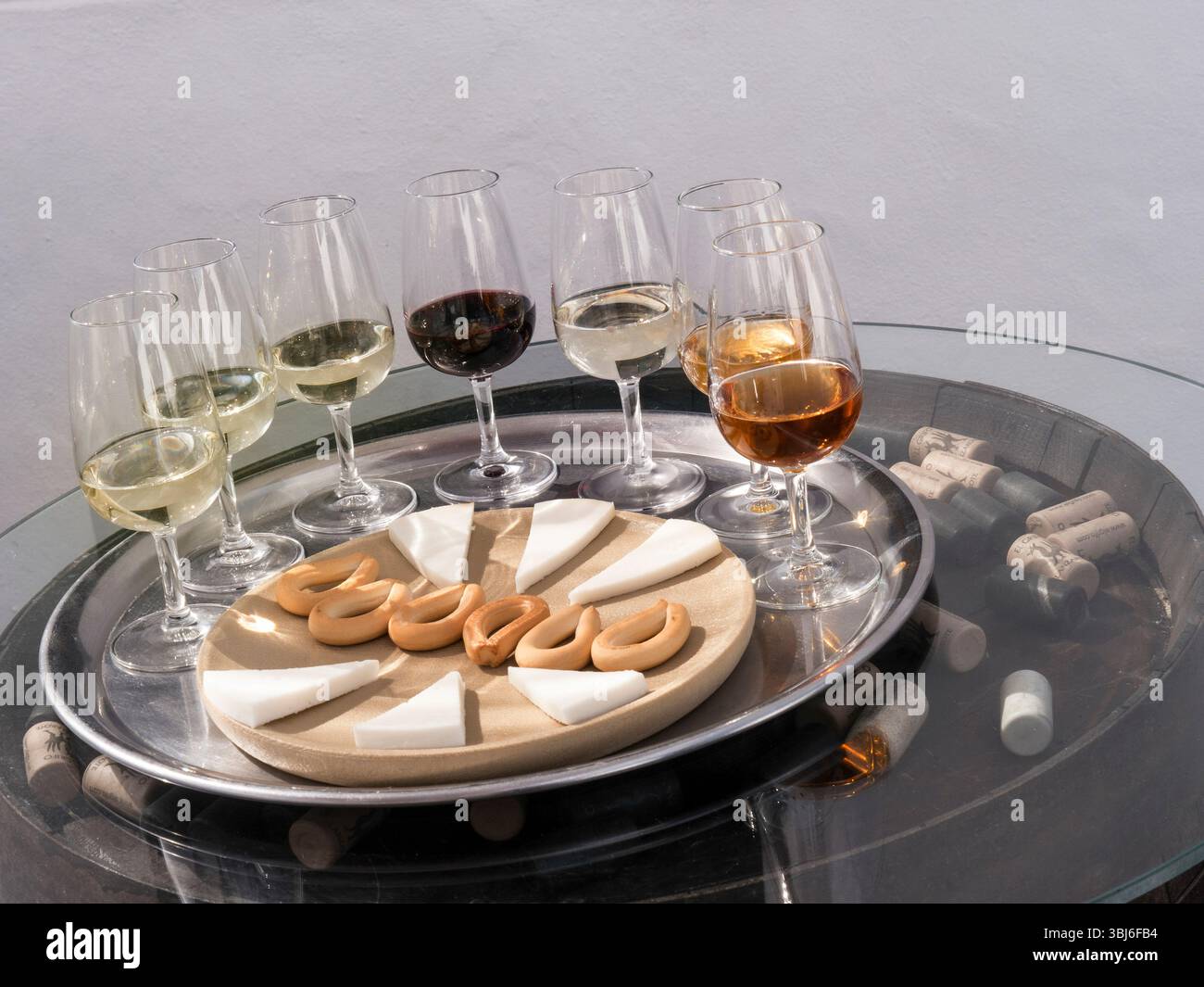 Barrel end table hi-res stock photography and images - Alamy