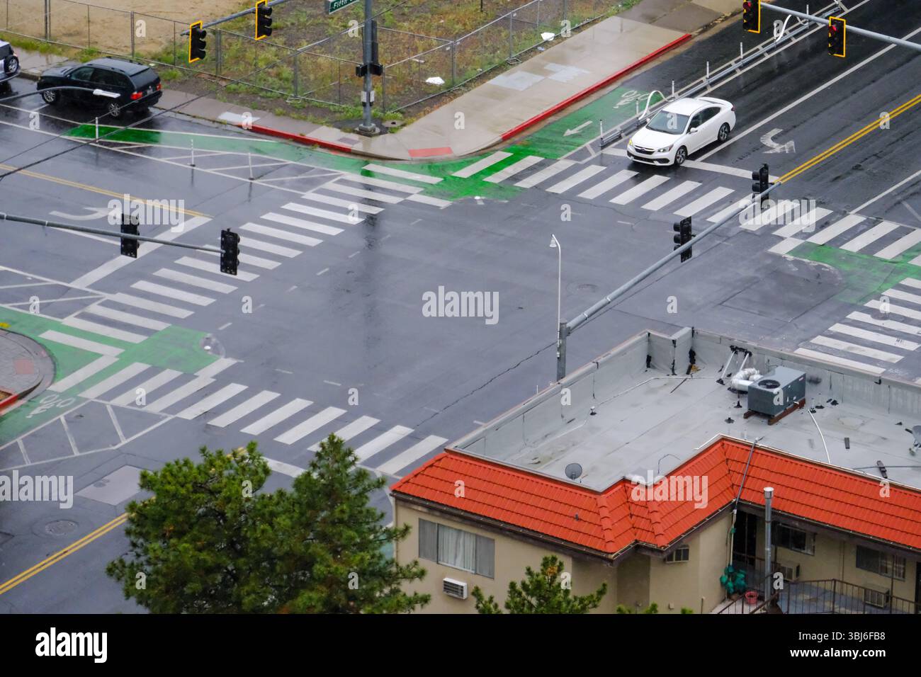 School crossing sign united states hi-res stock photography and images ...