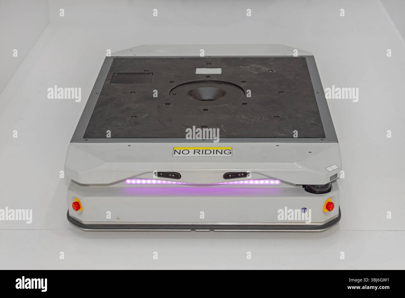 Distribution Warehouse Automation Mobile Robot Flow Rack Technology ...