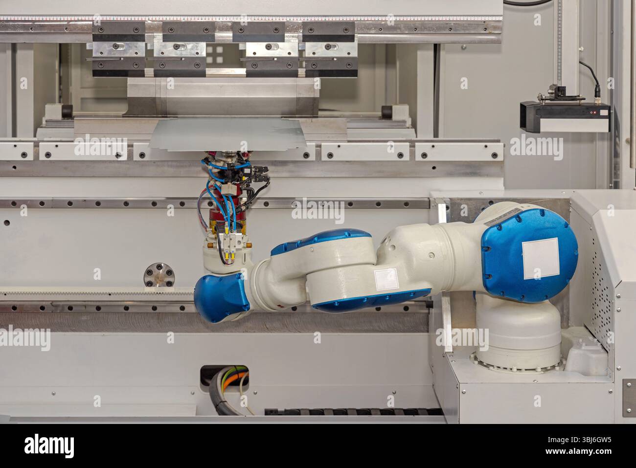Automatic Metal Bending Robot Press Brake Machine Tool Stock Photo - Alamy