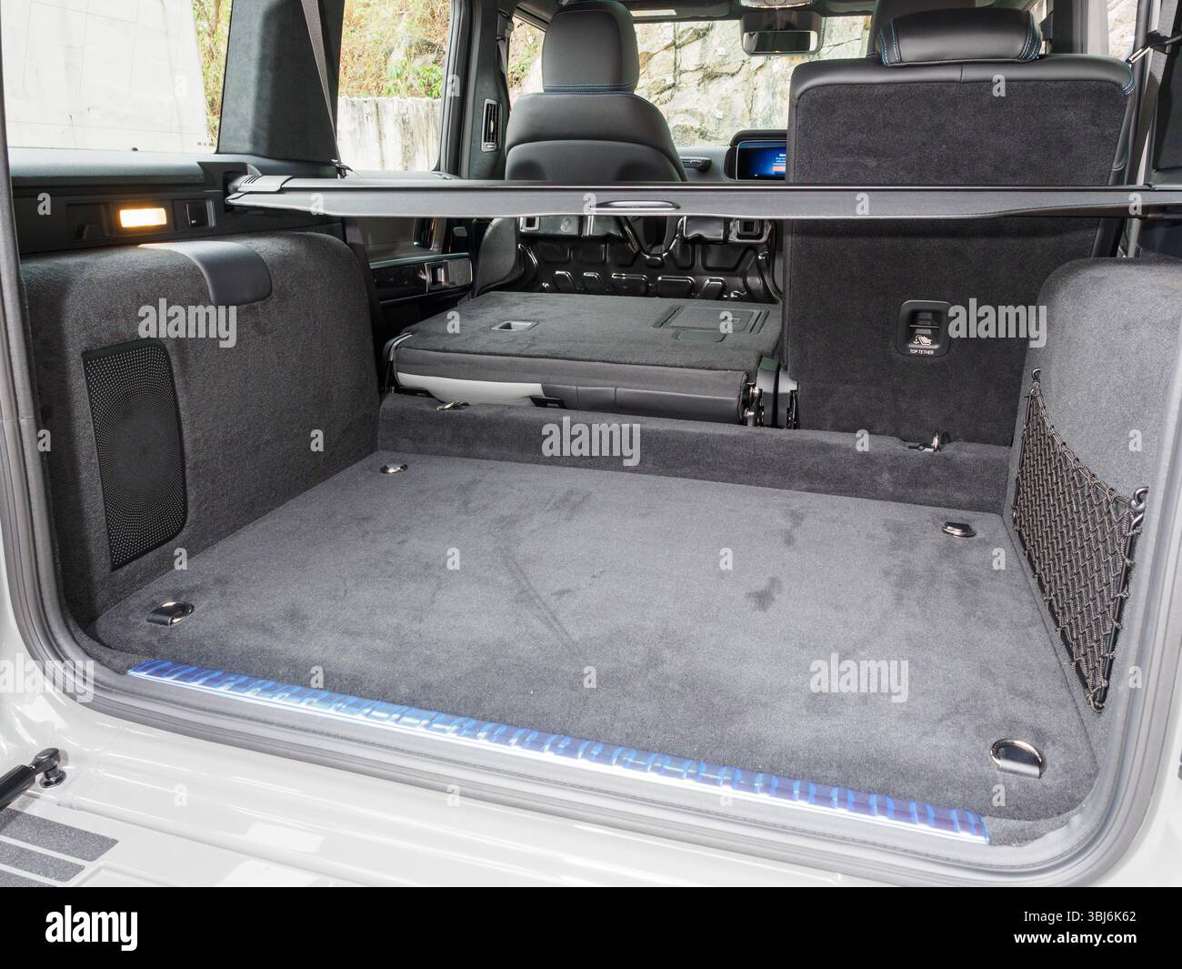 Hong Kong, China April 11 , 2025 : Mercedes-Benz G580e EV SUV Interior ...