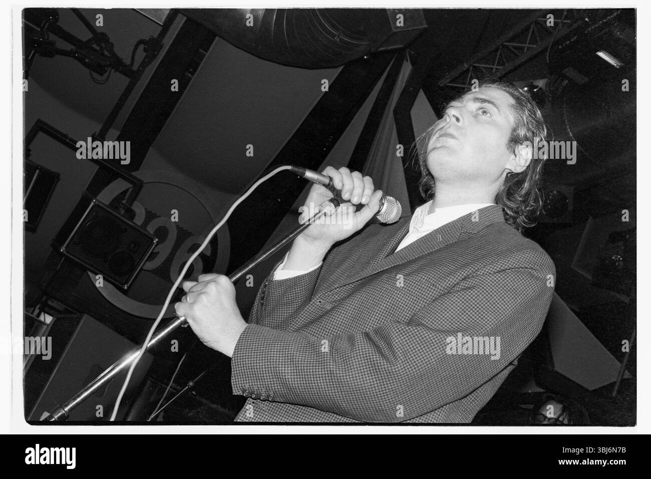 TINDERSTICKS, EARLY TOUR, 1994: Singer Stuart Staples of The Tindersticks at an early gig at ...