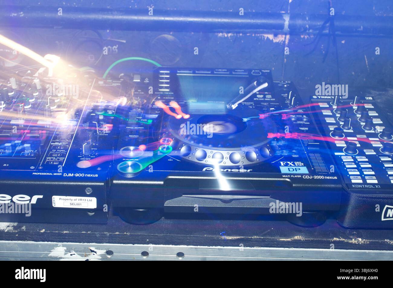 Pioneer Vinyl Deck mixer Stock Photo - Alamy
