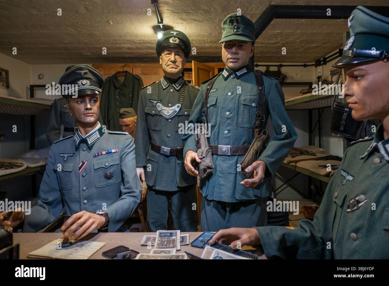 Ww2 german officers hi-res stock photography and images - Alamy