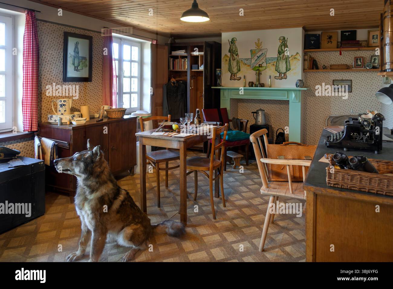 Interior of commander's residence at WW2 Saltzwedel-neu Battery ...