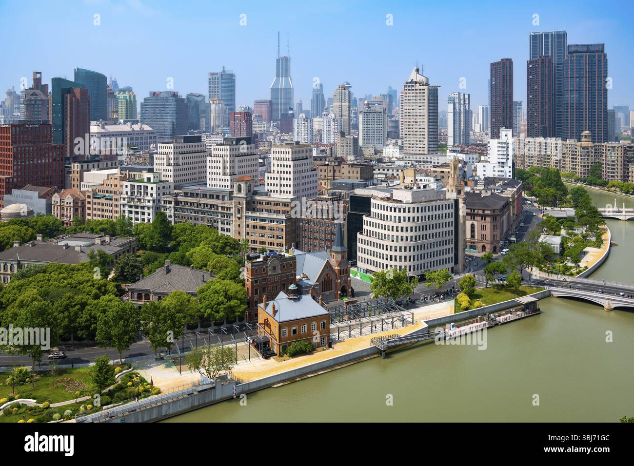 Skyscrapers, high-rise buildings, Suzhou Creek, Bund, Waitan, Shanghai ...
