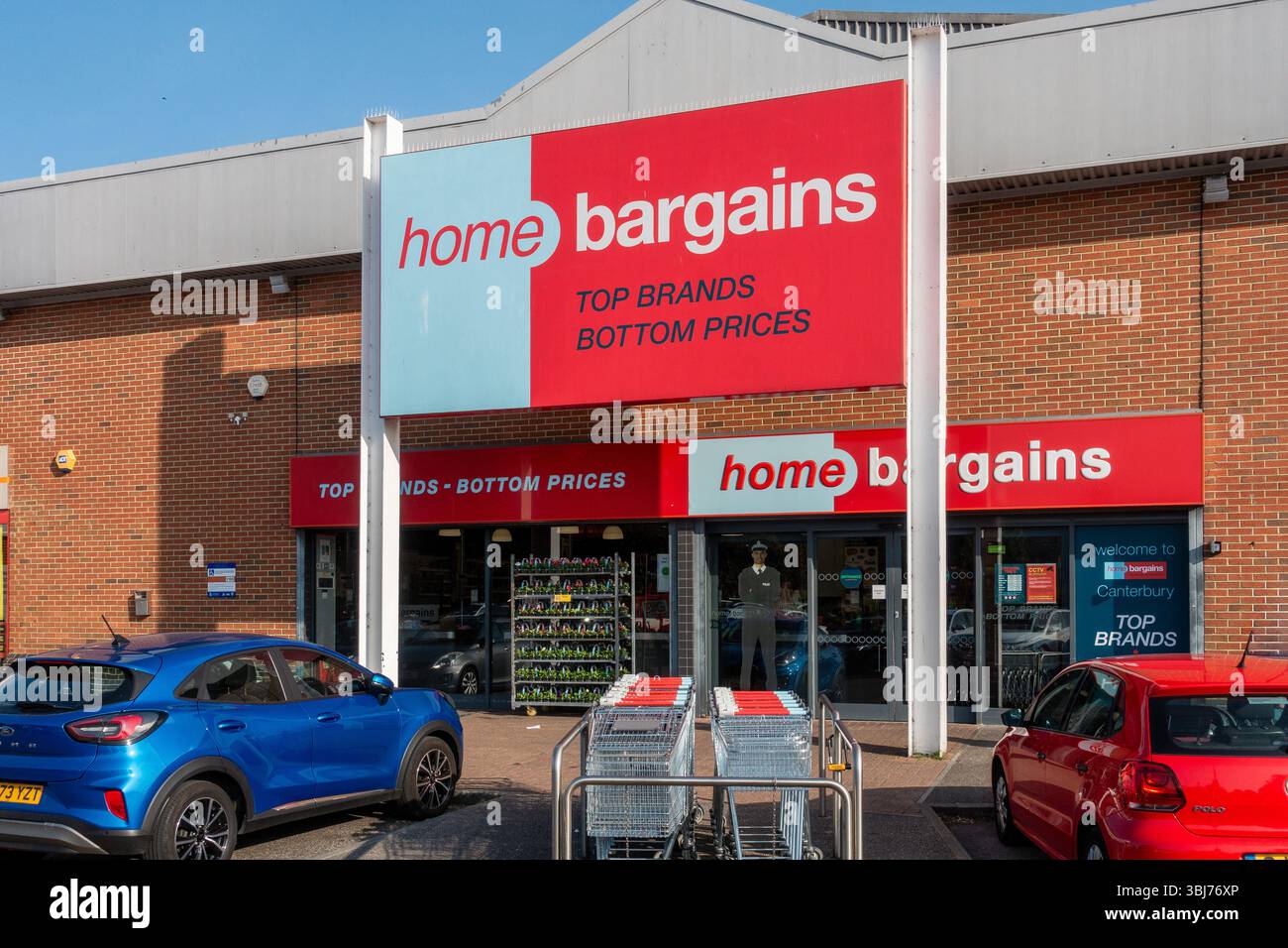 Top brands bottom prices hi-res stock photography and images - Alamy