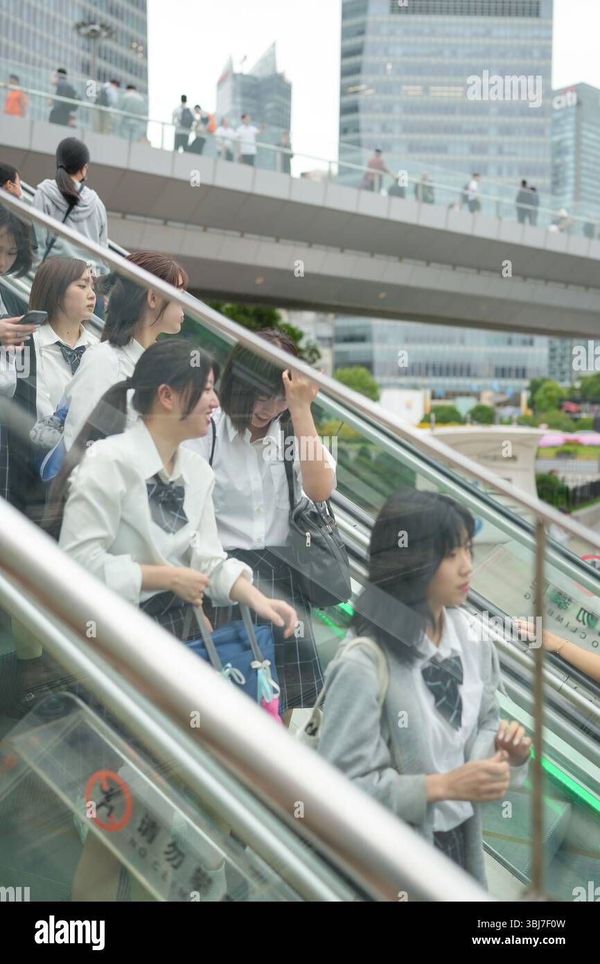 Japanese school girls hi-res stock photography and images - Alamy