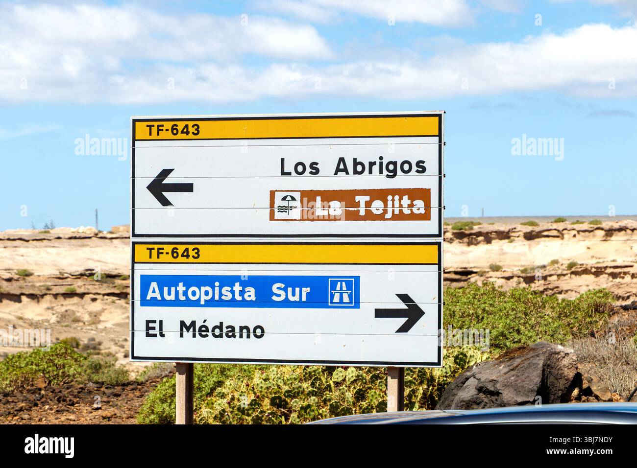 Directional road signs indicating routes to Los Abrigos, Autopista Sur ...