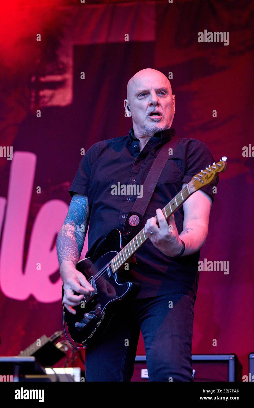Jj burnel the stranglers hi-res stock photography and images - Alamy