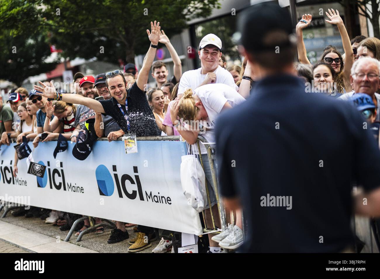 spectators, fans during the Drivers Parade of the 24 Hours of Le Mans ...