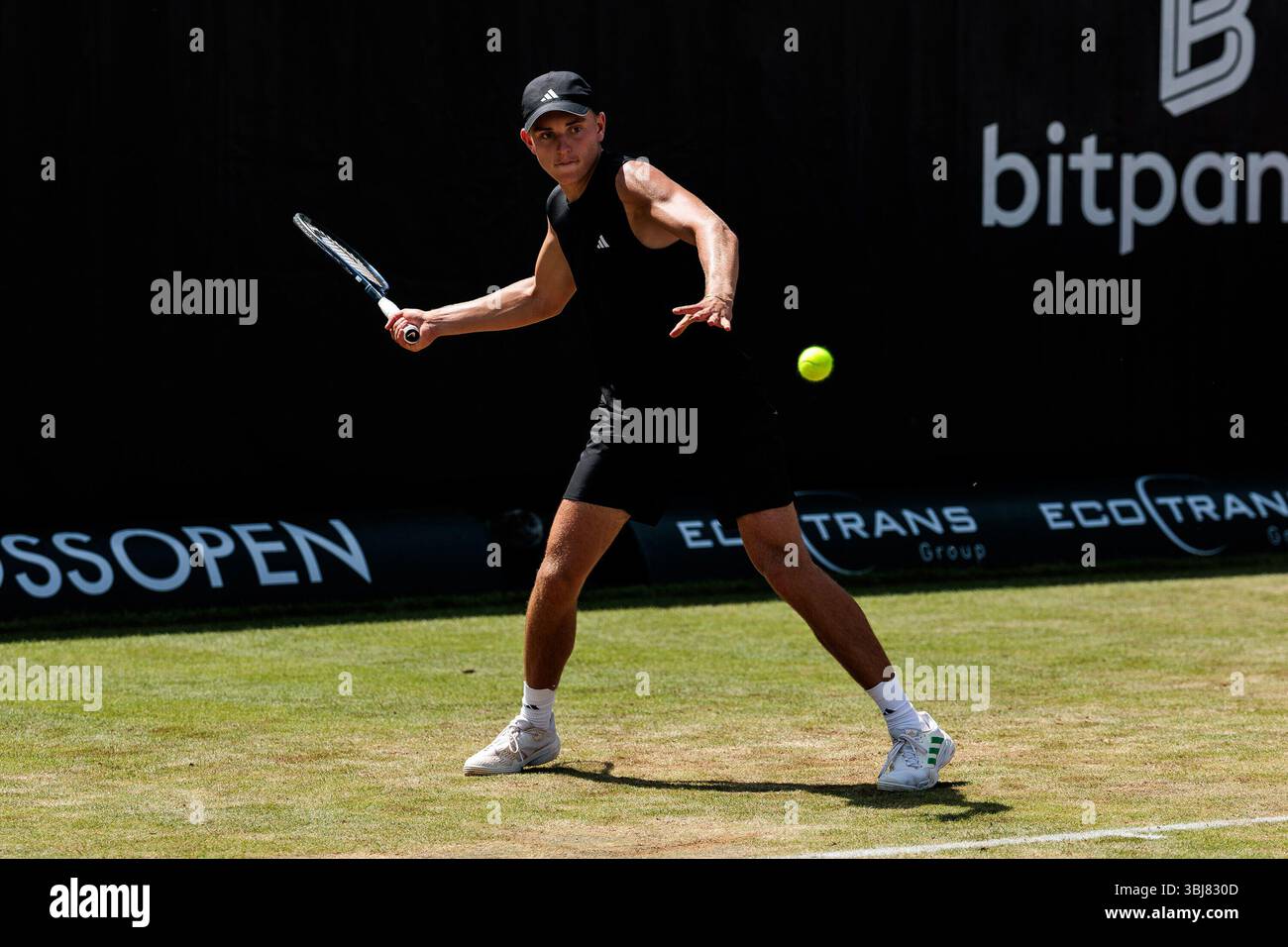 Stuttgart, Deutschland. 13th June, 2025. Justin Engel (GER) im Match ...