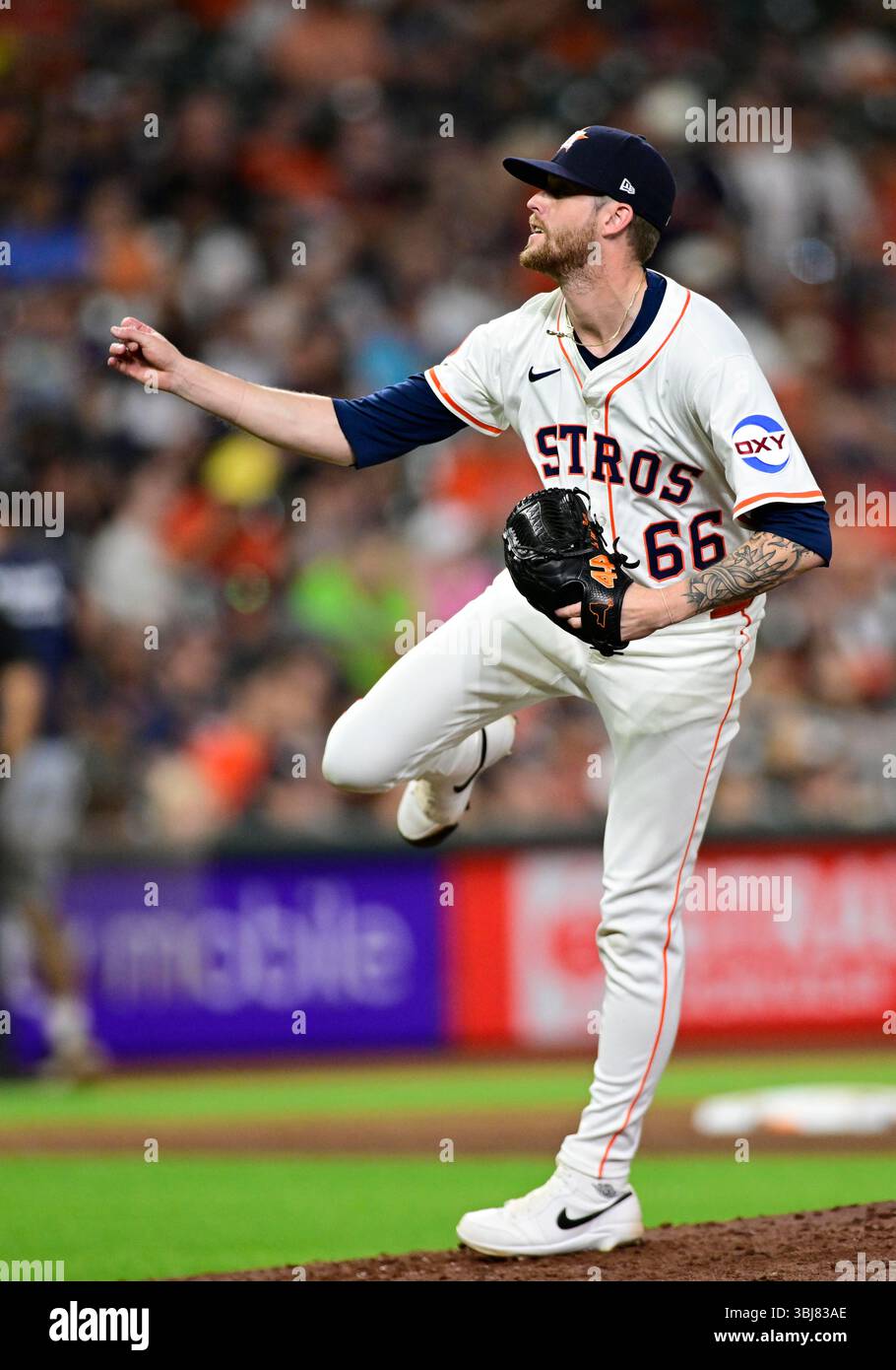 June 10, 2025: Houston Astros relief pitcher Shawn Dubin (66) in the ...
