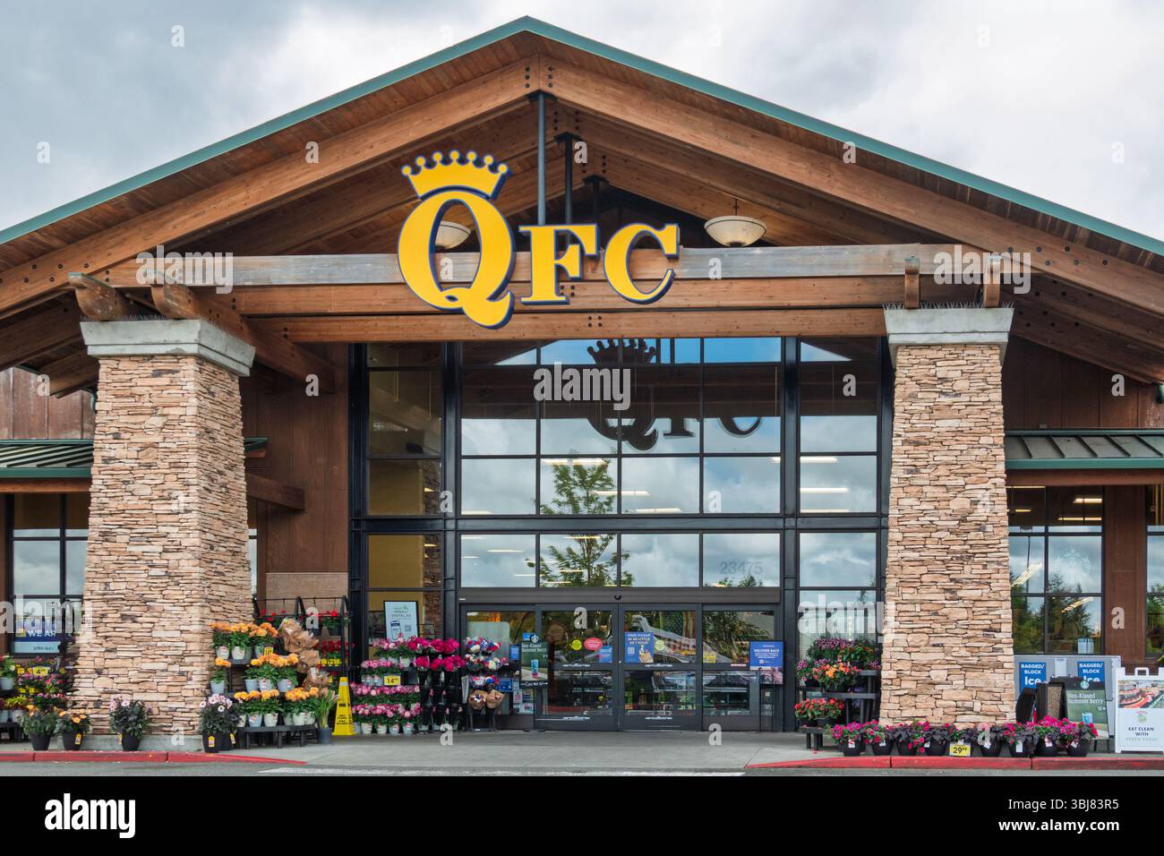 REDMOND, WA, USA, MAY 26, 2025: Quality Food Centers retail grocery ...