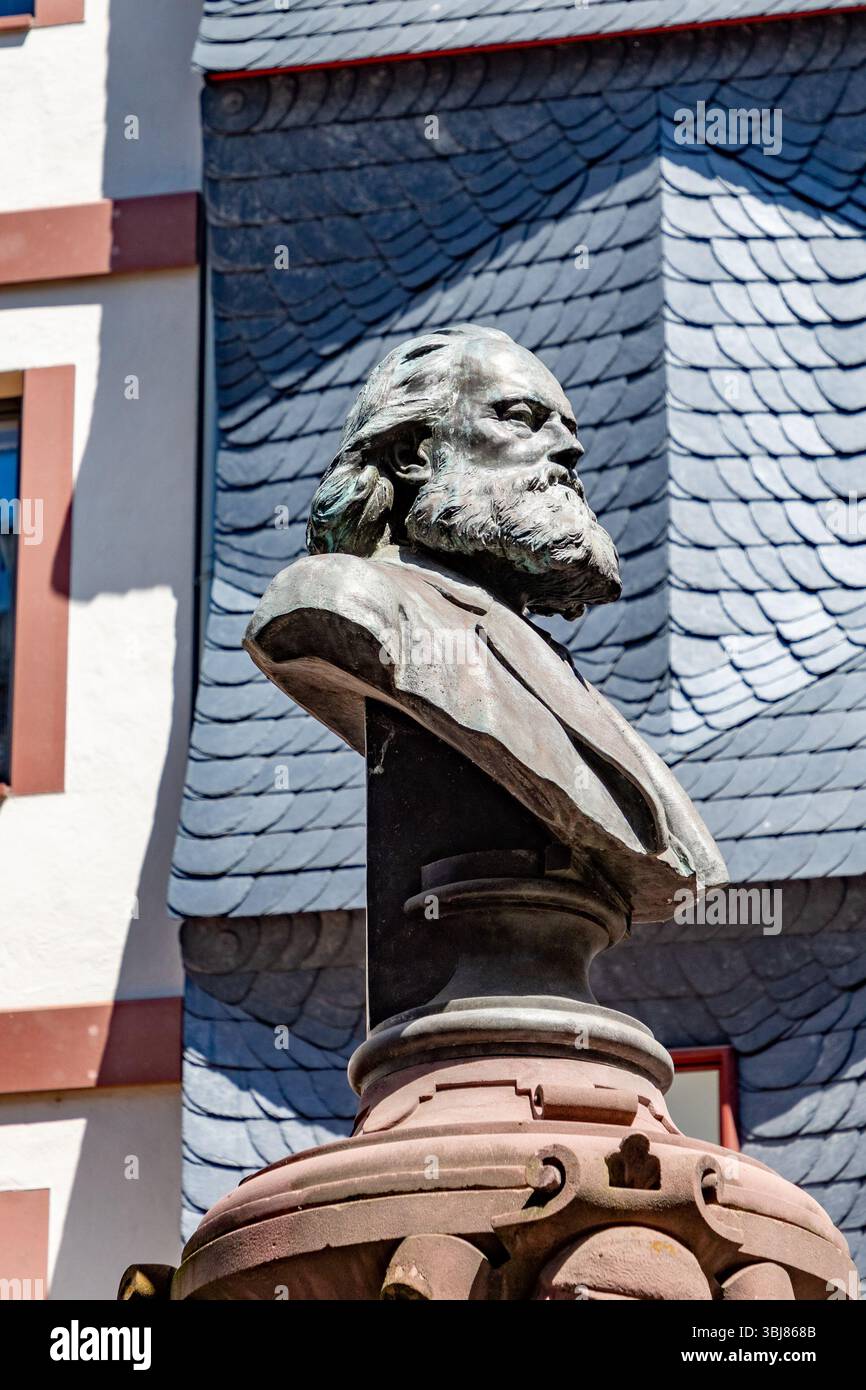 Frankfurt, Germany - May 30, 2025: The Friedrich Stolze Statue In The ...