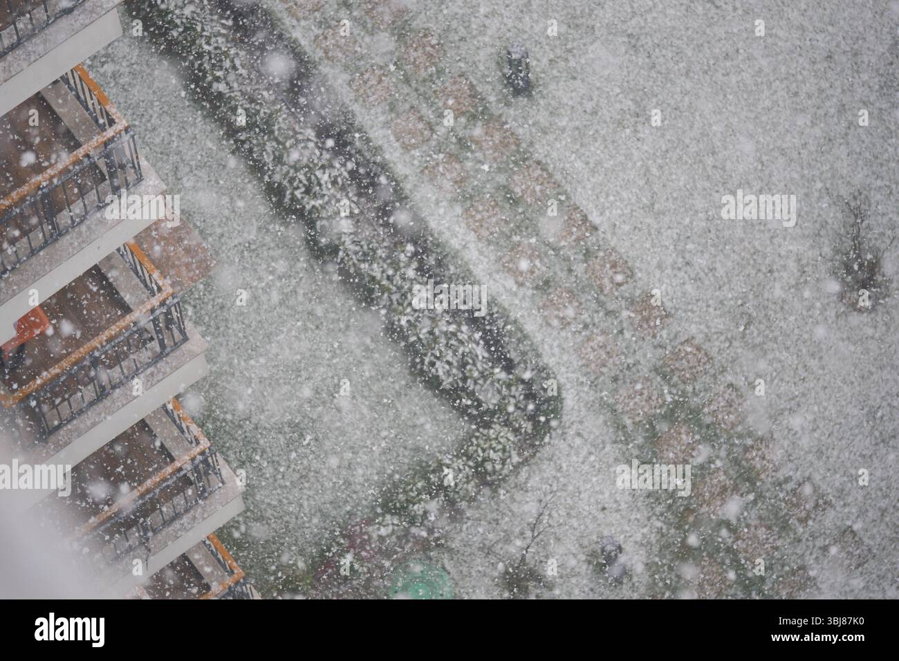 Winter urban landscape snow hi-res stock photography and images - Alamy