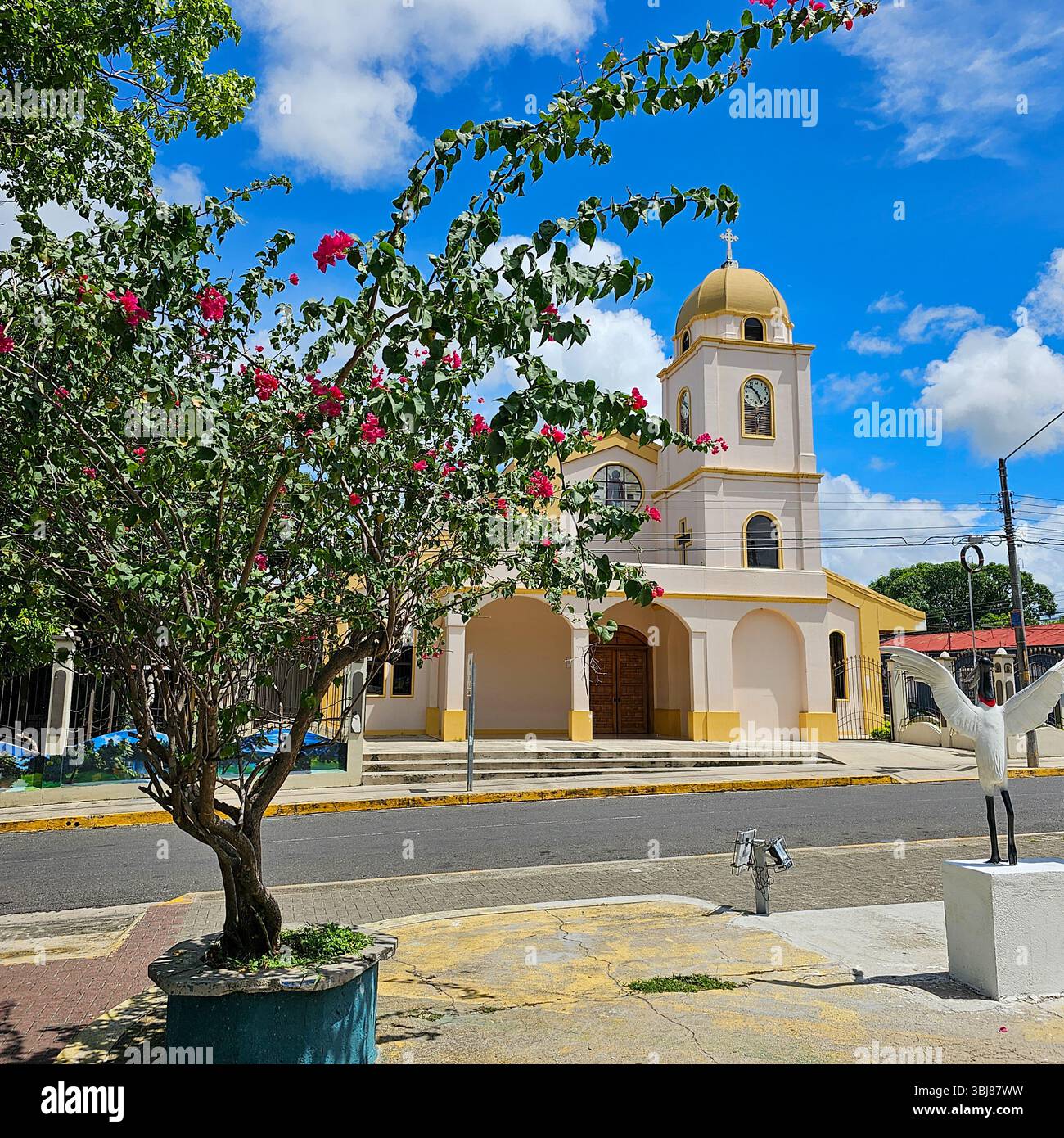 BAGACES, GUANACASTE PROVINCE, COSTA RICA: Inside the Parroquia San ...