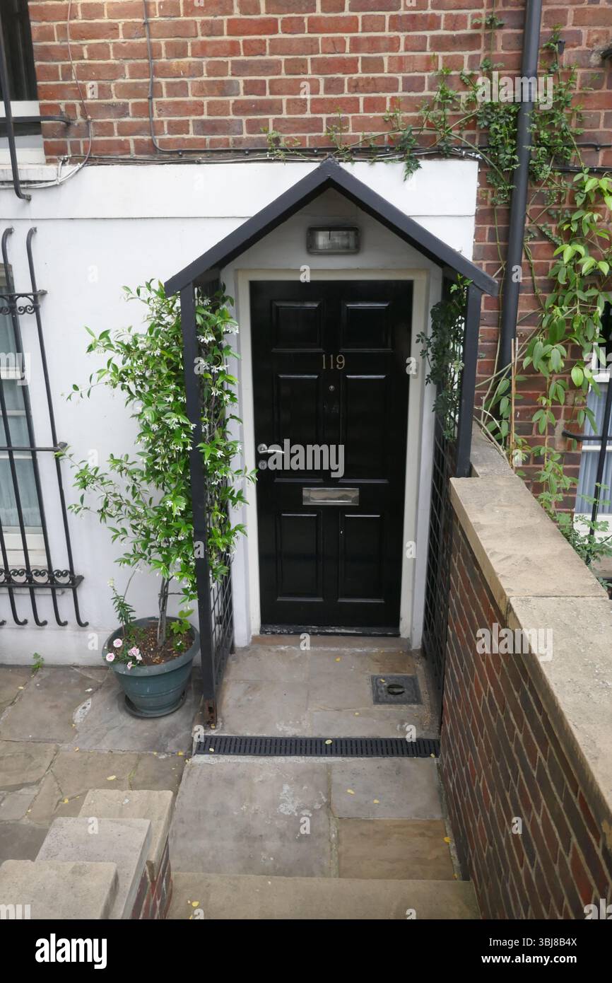 London, England 31st May 2025 Musician Ronnie Wood Former home/house at ...
