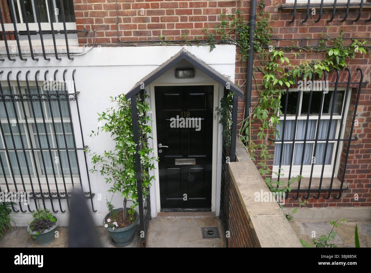 London, England 31st May 2025 Musician Ronnie Wood Former home/house at ...