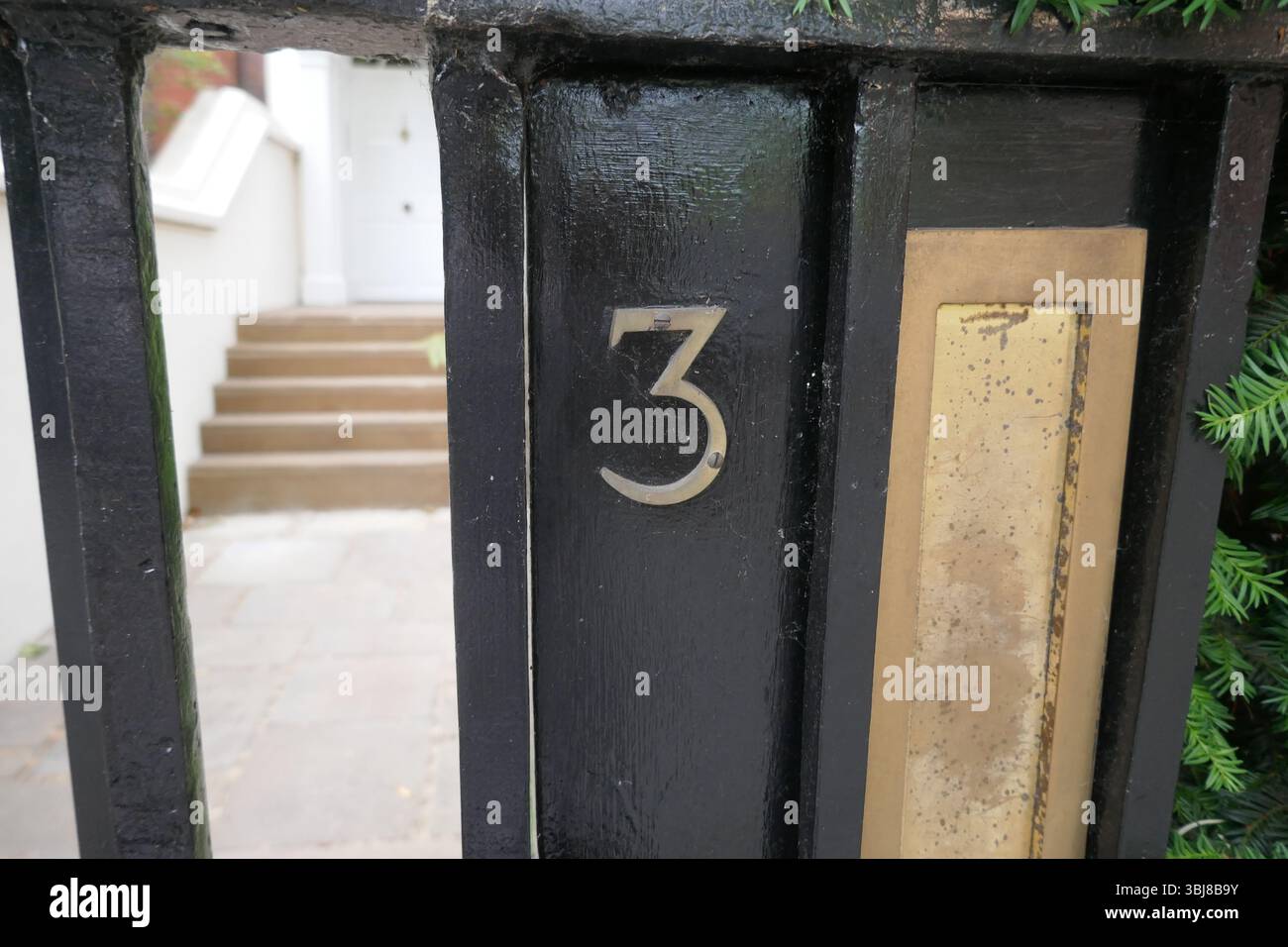 London, England 31st May 2025 Musician Keith Richards Former home/house ...