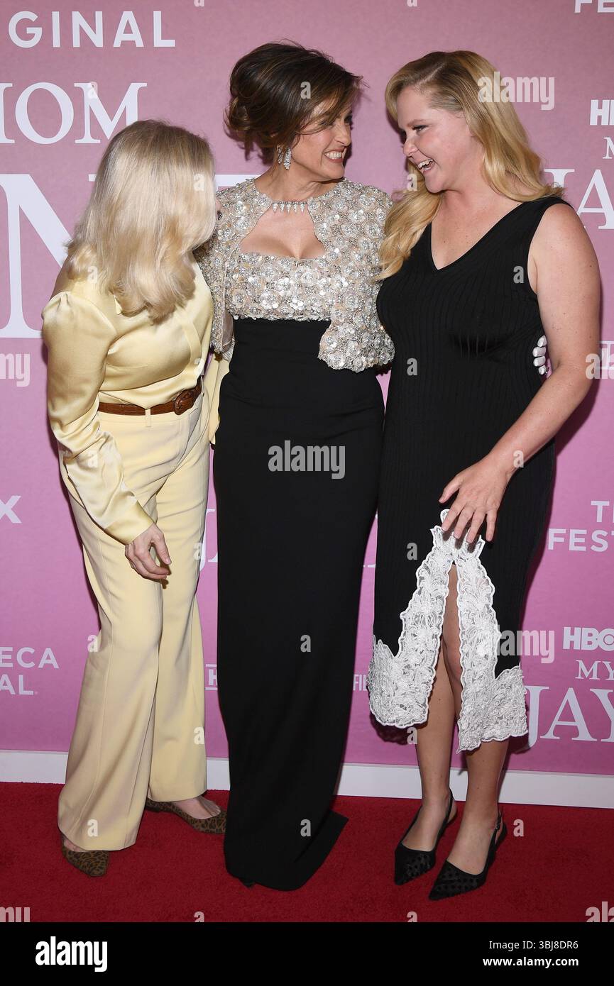 (L-R) Diane Sawyer, Mariska Hargitay and Amy Schumer attend the 'My Mom ...