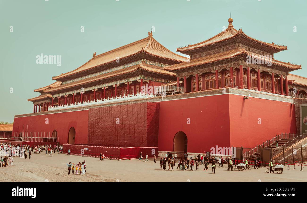 Travel China, Beijing UNESCO World Heritage Site The Forbidden City is ...