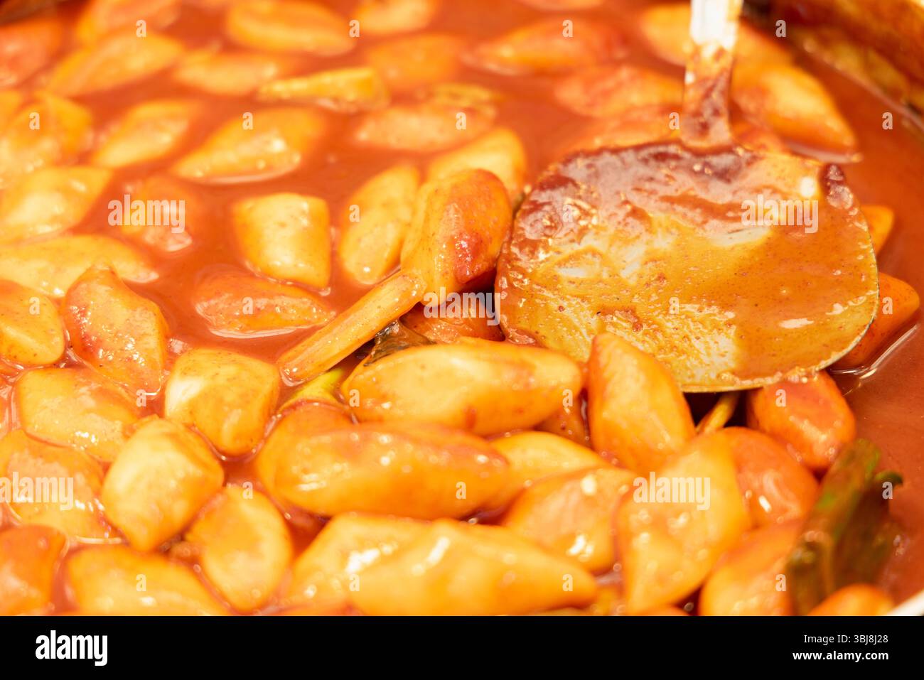 Tteokbokki (spicy rice cakes) in Gwangjang Market, Seoul, Seoul ...