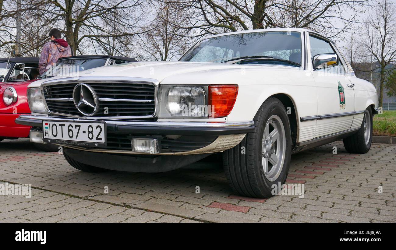 Mercedes Benz C107 Stock Photo - Alamy