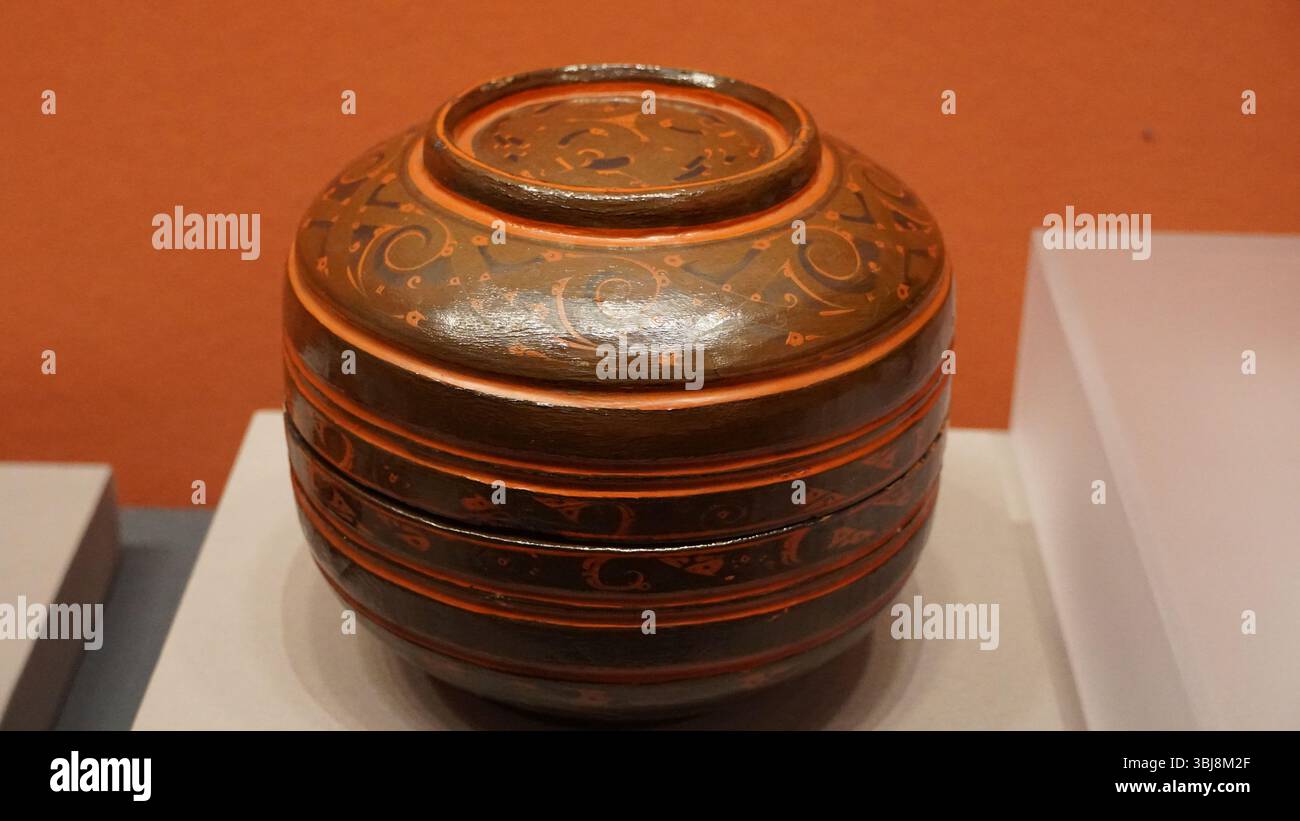 Lacquerware Unearthed from the Mawangdui Han Tombs in Changsha, Hunan ...