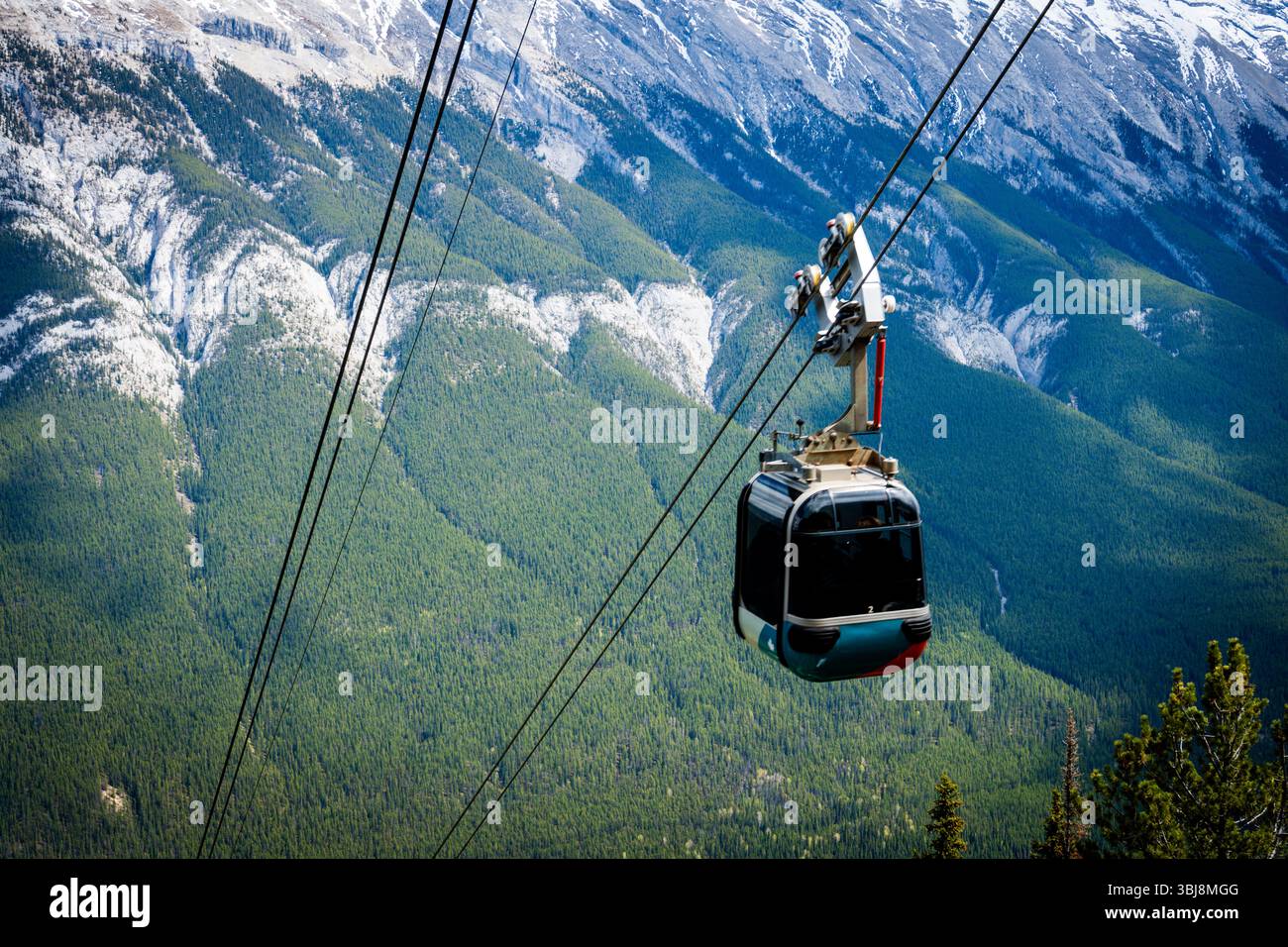 Gondola lift above hi-res stock photography and images - Alamy
