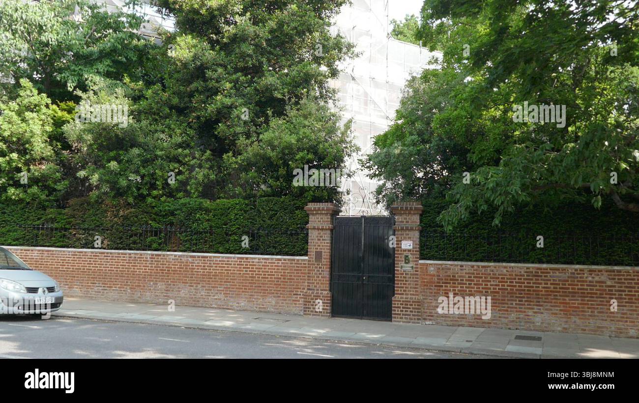 London, England 31st May 2025 Musicam/Singer Robbie Williams Home/house ...