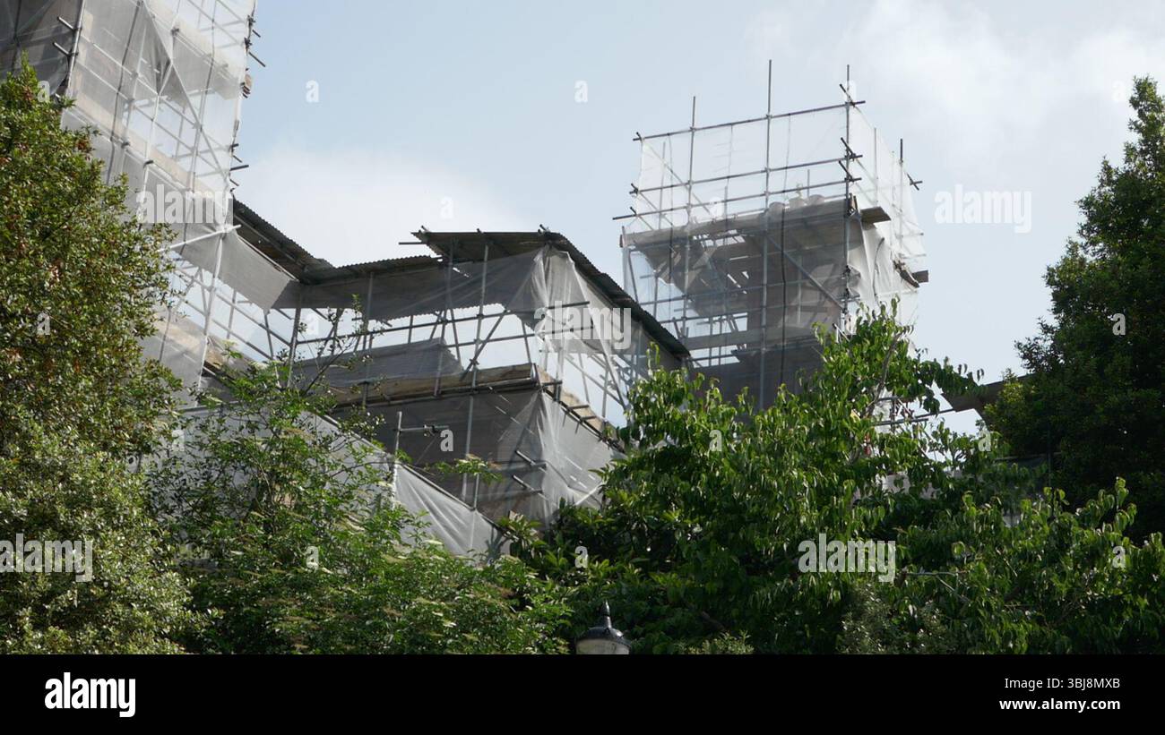 London, England 31st May 2025 Musicam/Singer Robbie Williams Home/house ...