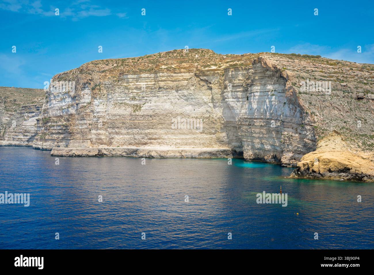 Sheer cliffs hi-res stock photography and images - Alamy