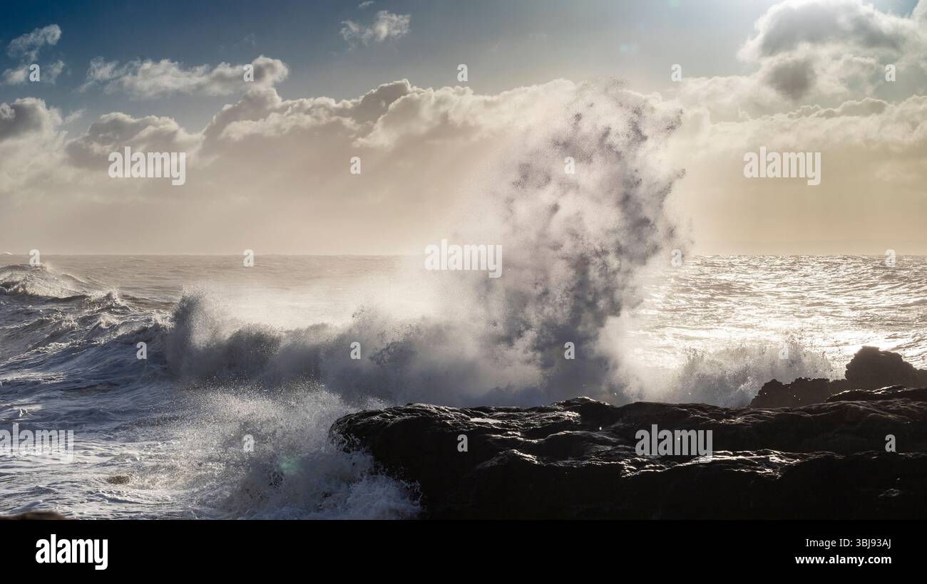 Storm surge hits south hi-res stock photography and images - Alamy