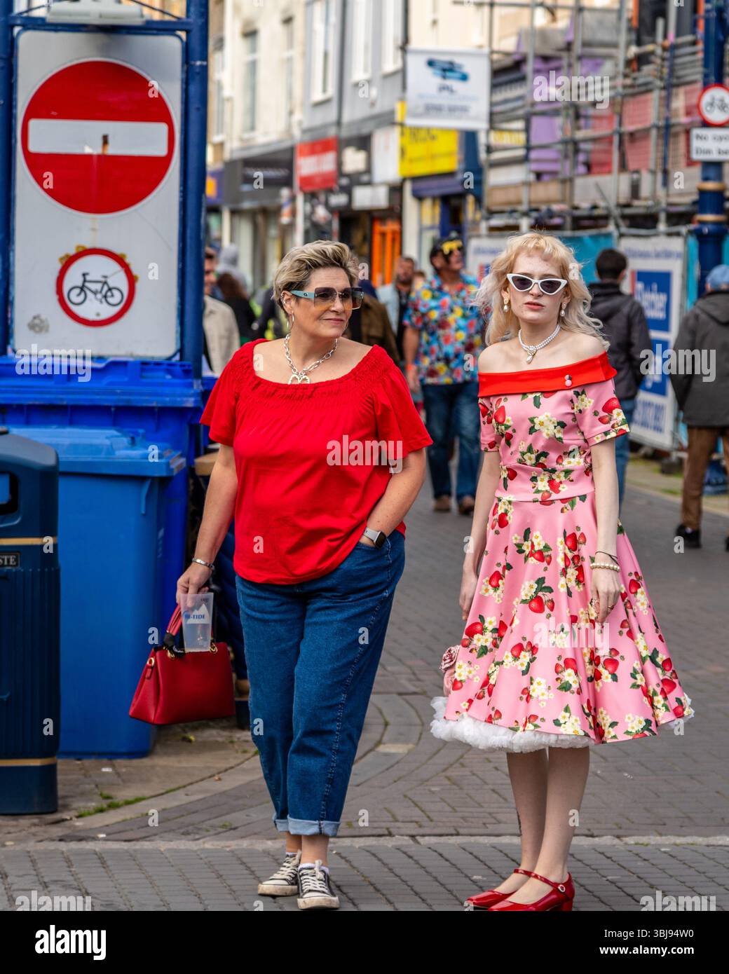 The Porthcawl Elvis Festival is a vibrant, high-energy celebration of ...