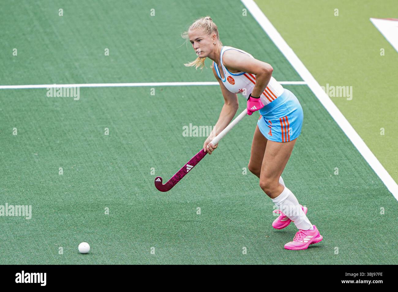 AMSTERDAM, NETHERLANDS - JUNE 14: Luna Fokke of Netherlands looks on ...