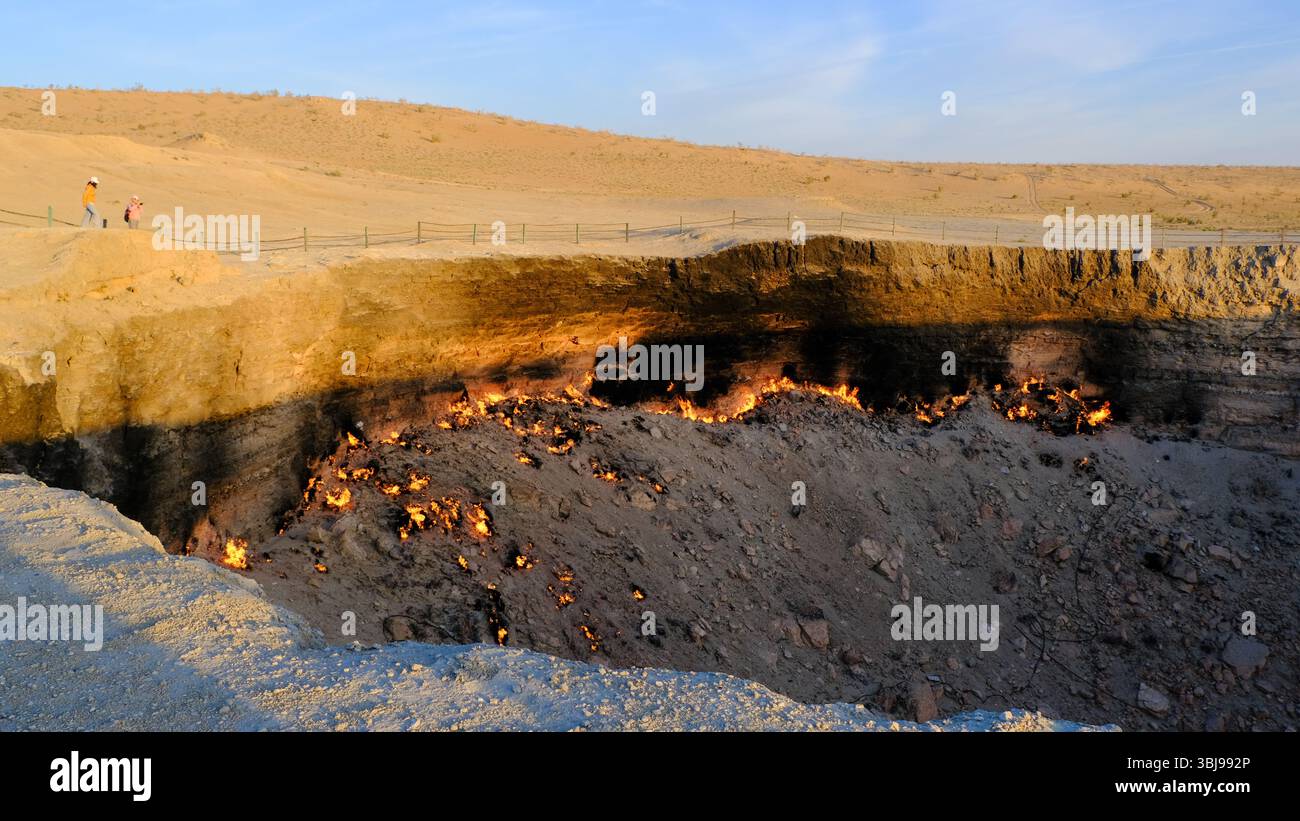 Darvaza gas crater or "Gates of Hell" in Karakum Desert, Turkmenistan ...