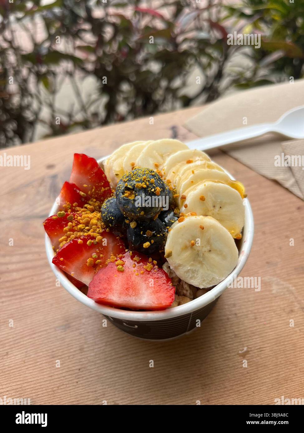 Acai bowl shack hi-res stock photography and images - Alamy