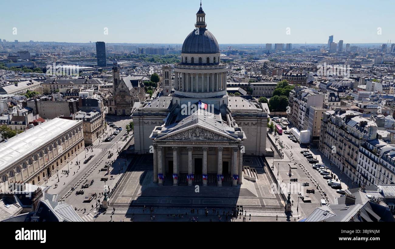 Amazing Paris landscape in France. Beautiful Skyline. Tourism Travel ...