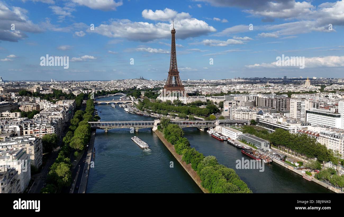 Amazing Paris landscape in France. Beautiful Skyline. Tourism Travel ...