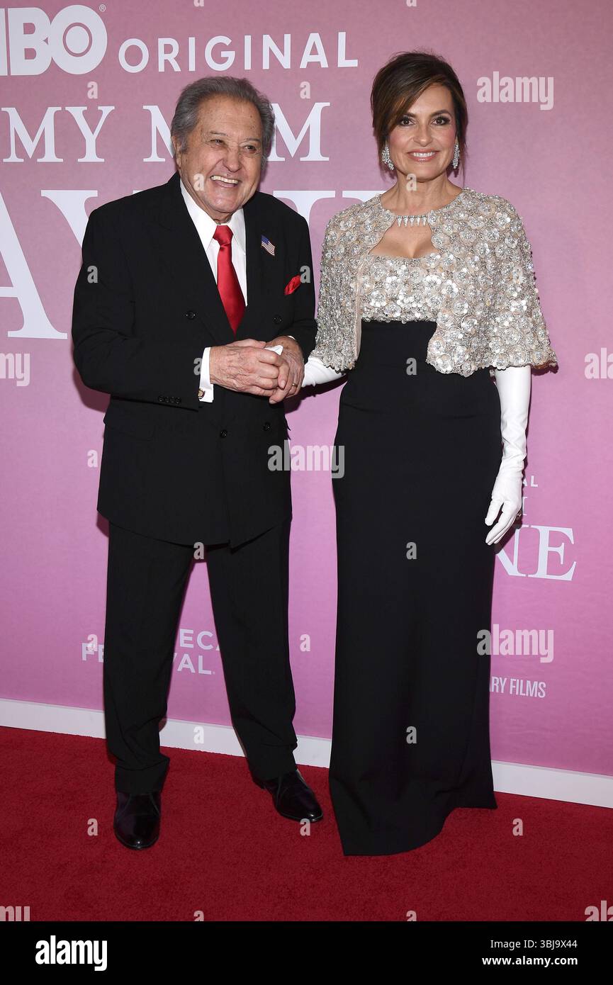 (L-R) Nelson Sardelli and Mariska Hargitay attend the 'My Mom Jayne: A ...