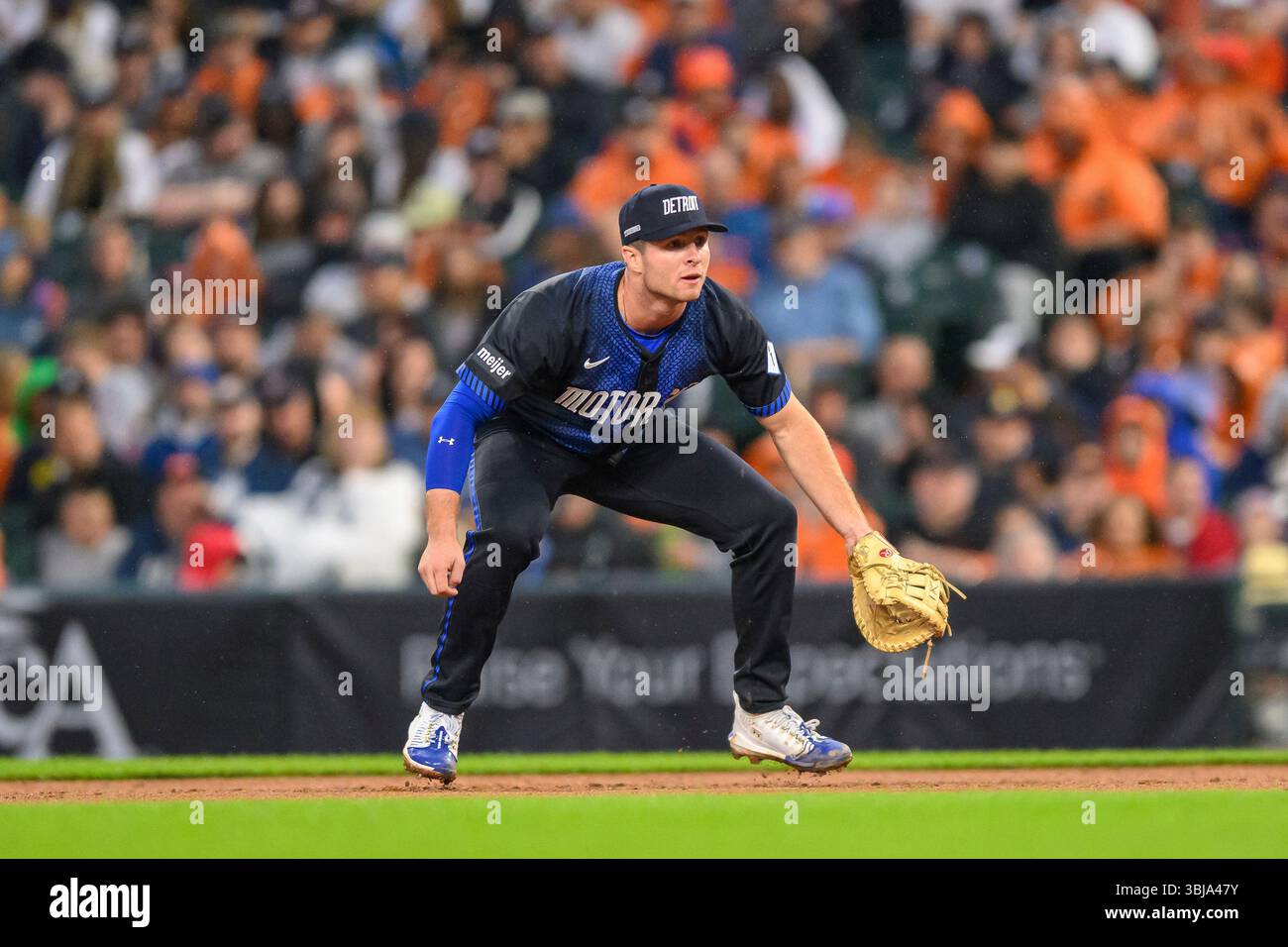 DETROIT, MI - JUNE 13: Detroit Tigers 2B Colt Keith (33) in the field ...