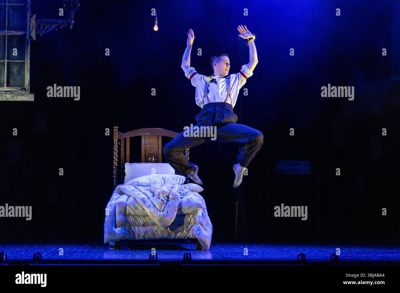 Dominic North (Bob) in THE MIDNIGHT BELL at Sadler’s Wells, Rosebery ...