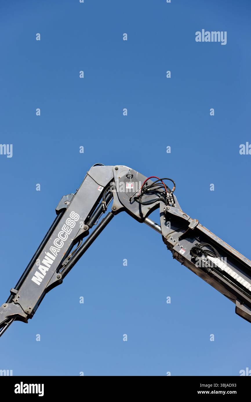 Hydraulic construction machinery bury hi-res stock photography and ...
