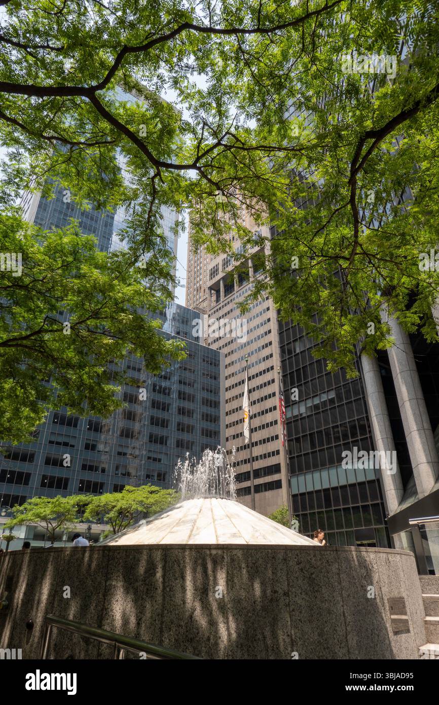 The public space at the Kalikow building provides a lunchtime ...