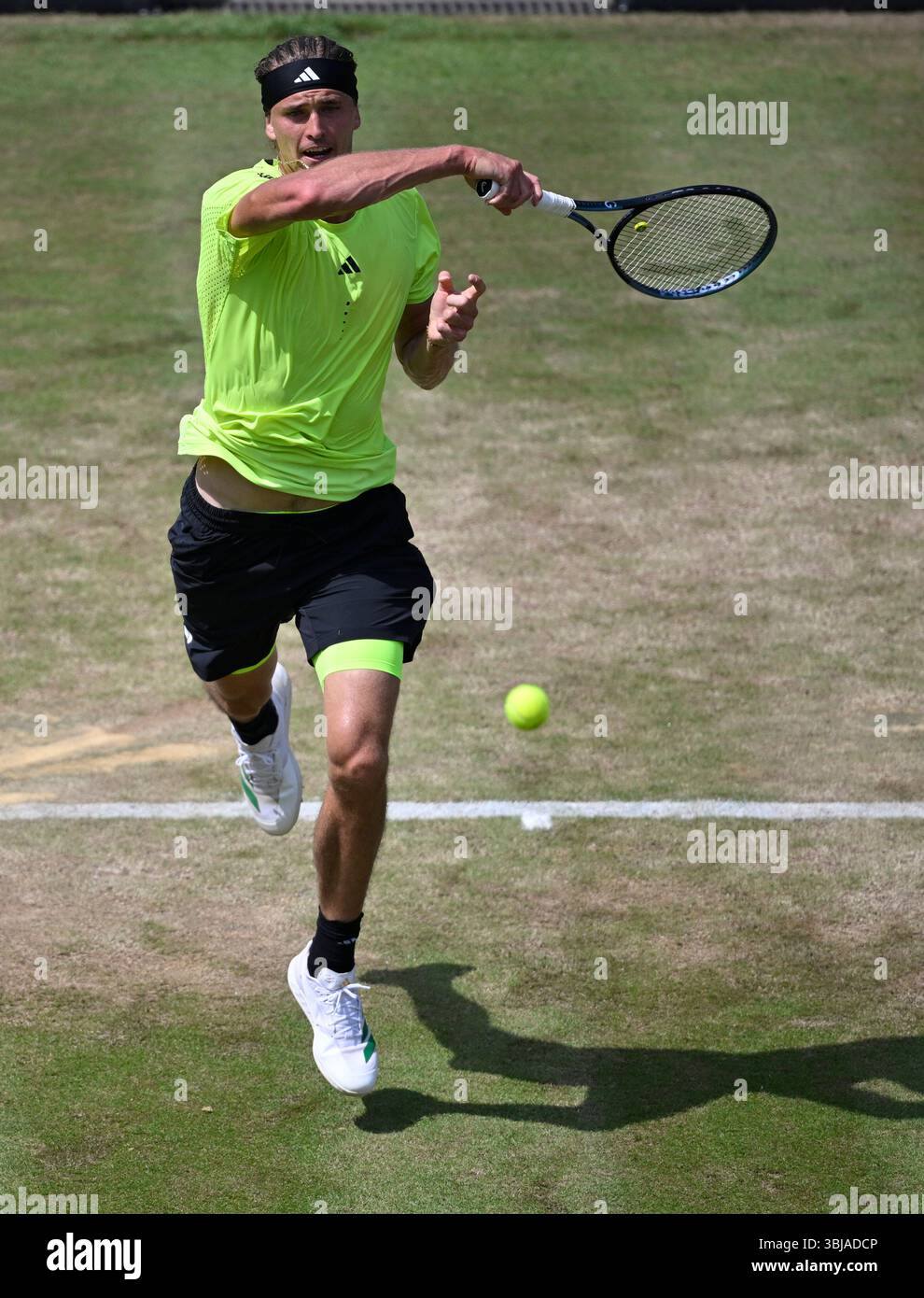 Alexander Zverev (GER) Aktion Tennis Herren BOSS Open ATP 250 Stuttgart ...