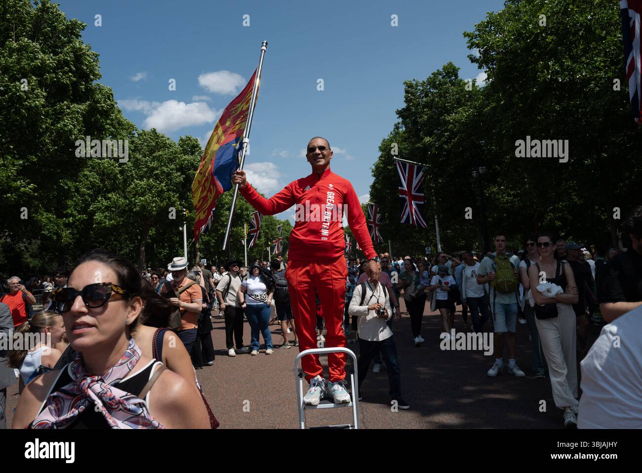 AntiMonarchy Rally in London A small group from Republic stages a ...