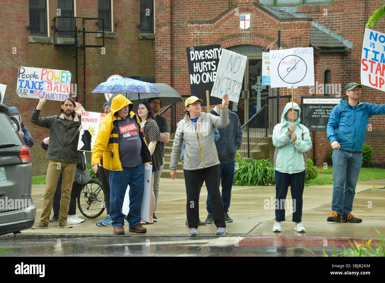 Hudson, Massachusetts, USA. 14th June, 2025. Residents turn out in for ...