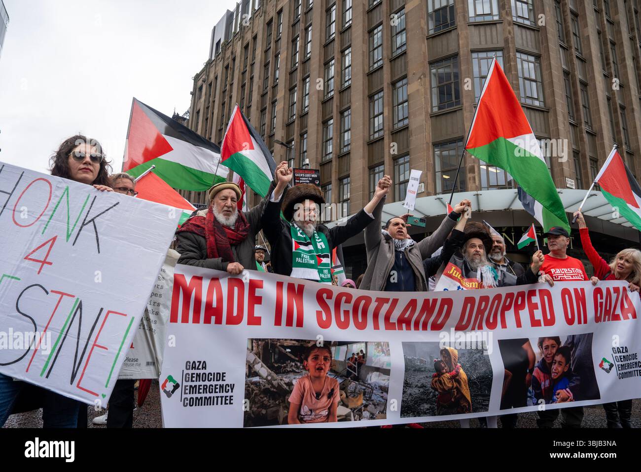 Palestine March featuring Rabbi Elhanan Beck and Rabbi Haim Sofer at ...
