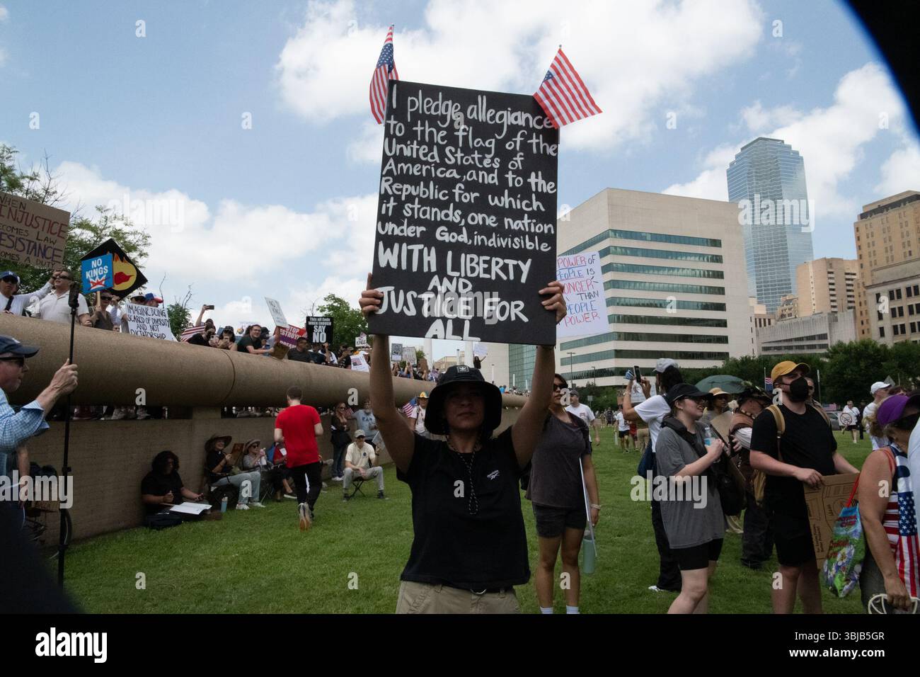 No kings protest 011 _3_ jpg hi-res stock photography and images - Alamy